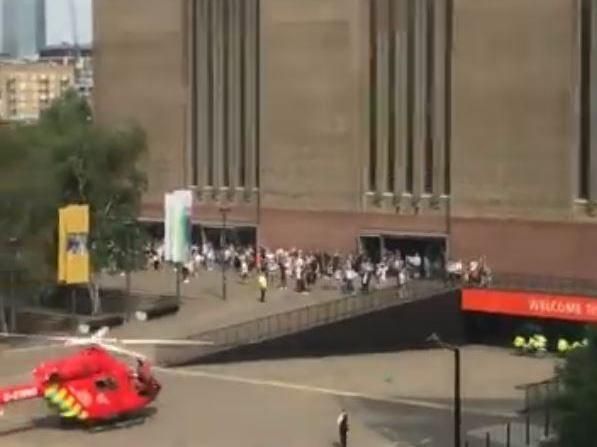 Tate Modern: Six-year-old thrown from 10th floor of…