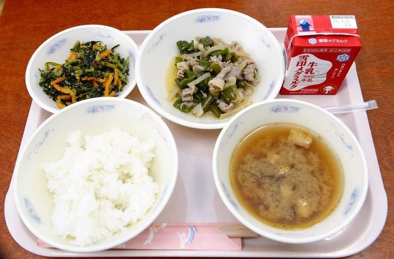 Japanese schools offering more traditional lunch menus