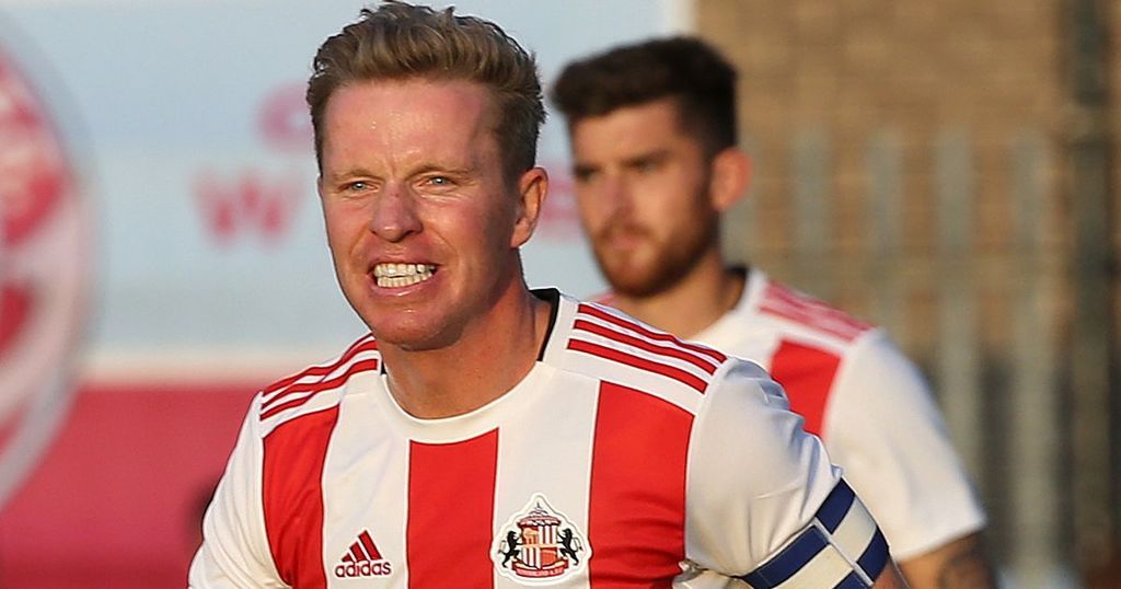 Jack Ross reveals why he picked Grant Leadbitter as…