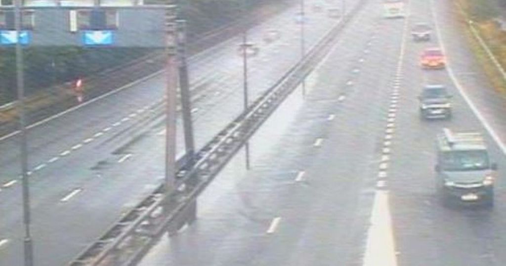 Flooding causes M4 lane closure as heavy rain hits…