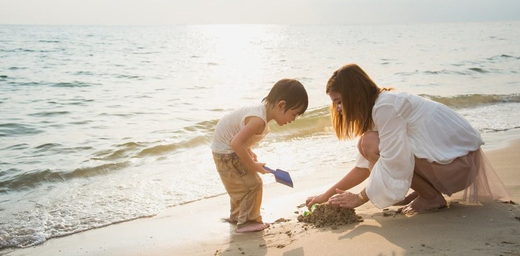 A day at the beach: Deep learning for a child