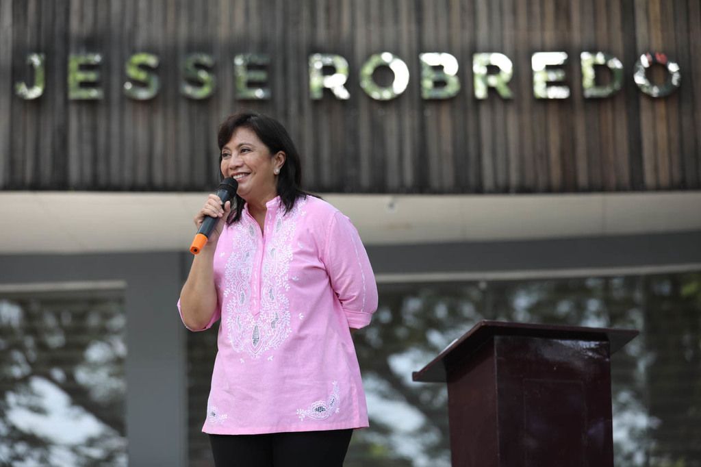 Leni Robredo thanks Naga officials for continuing…