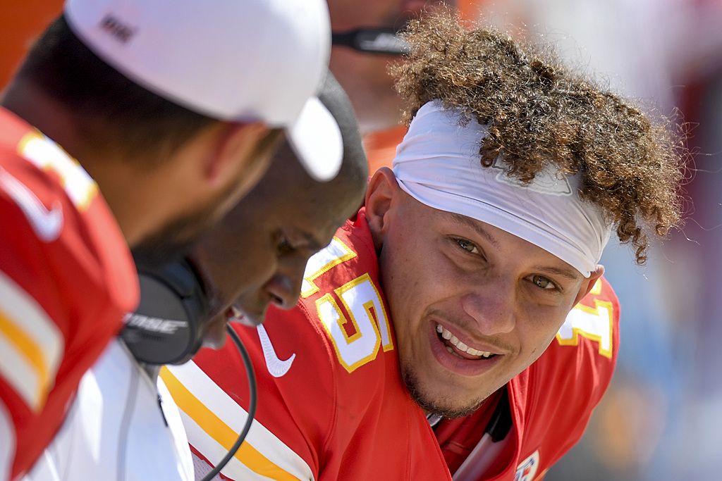 Chiefs QB Patrick Mahomes claims to be fine after…