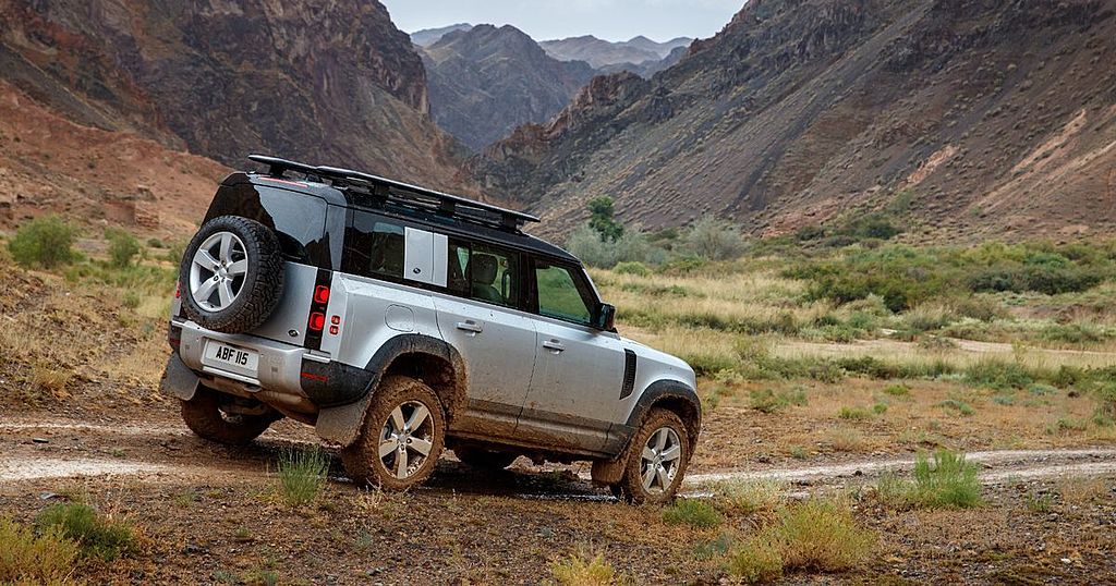 Land Rover lifts the lid on the new Defender