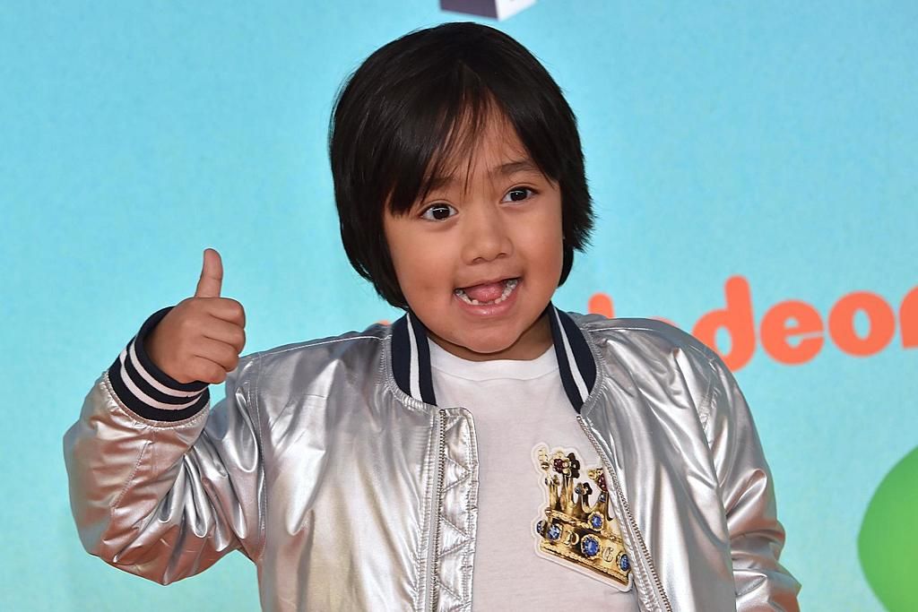 YouTuber Ryan ToysReview accused of 'deceiving…