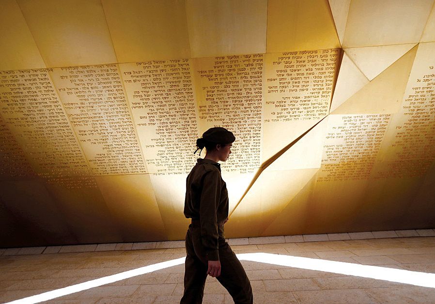 A lone bat sherut, but not alone