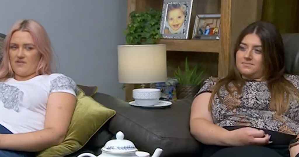 Ellie Izzi Gogglebox sisters should be axed say angry…