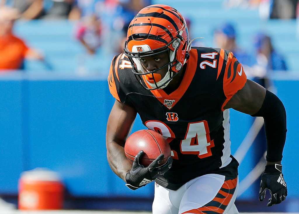 Official who wiped out Darius Phillips’ TD said it was…