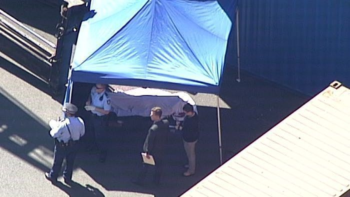'Traumatic scene': Shipping container crushes worker…