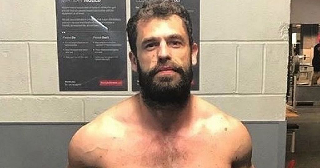 Kelvin Fletcher’s incredible body transformation from…