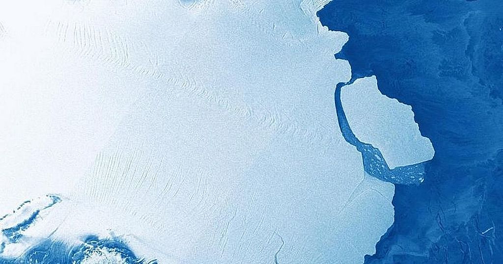 Largest iceberg in 50 years breaks off Antarctic…