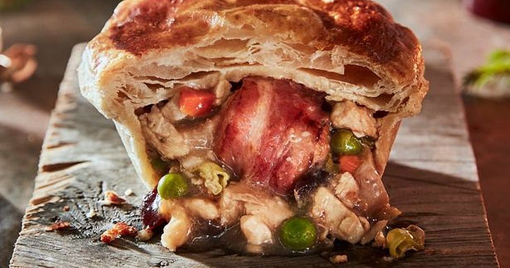 Iceland Christmas food range 2019 includes dinner in a…