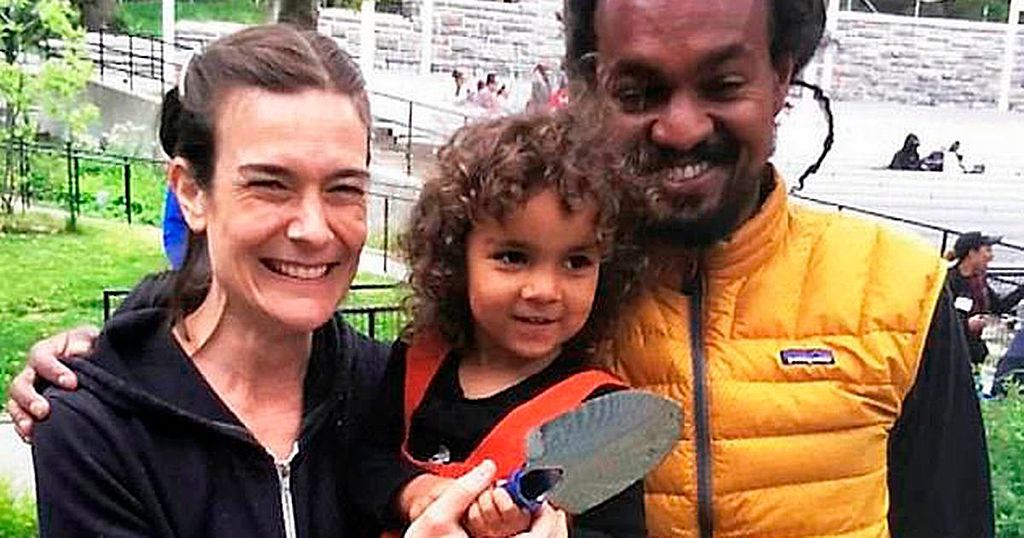 Man 'decapitates wife and slits 5-year-old daughter's…