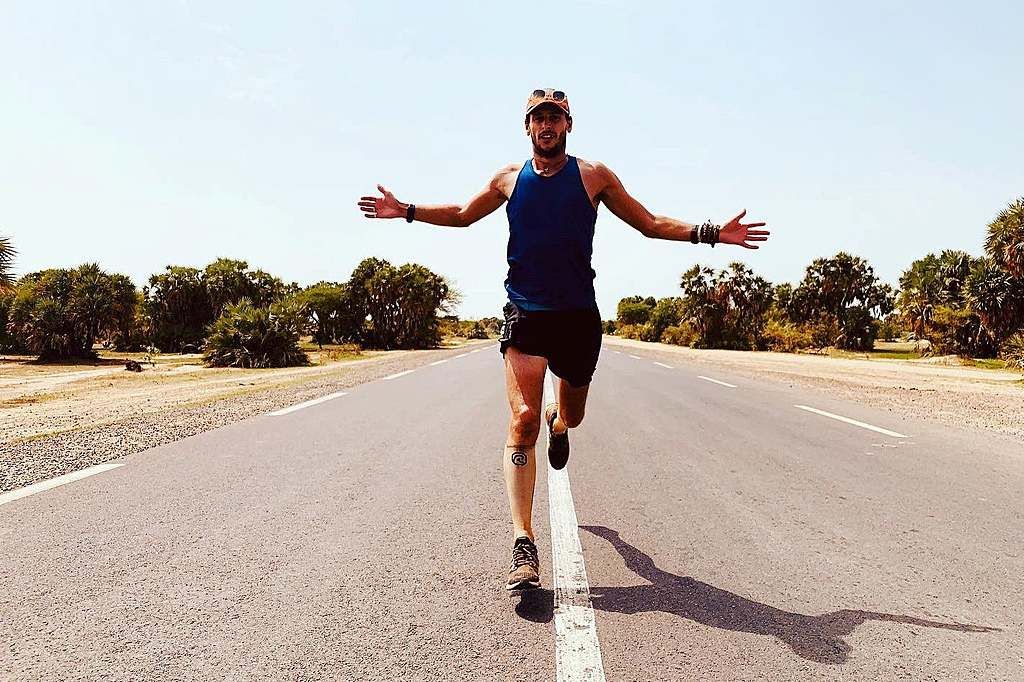 British man becomes first to run marathon in every…