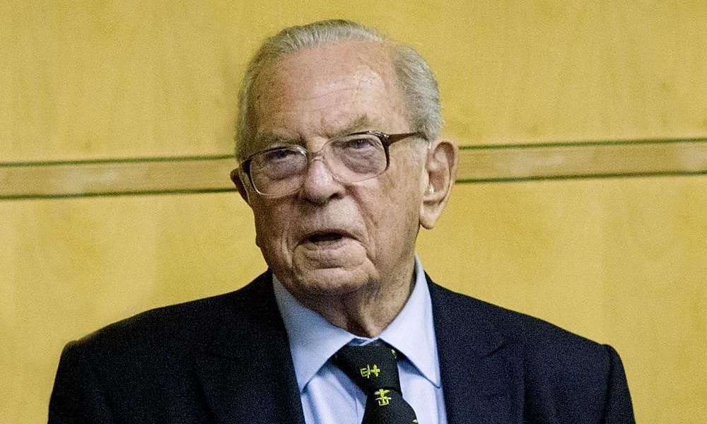 Sir Michael Howard, distinguished historian, dies aged…