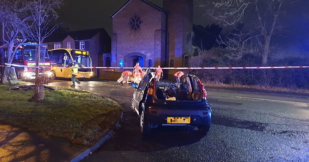 Woman cut out of her car as nasty rush hour crash…