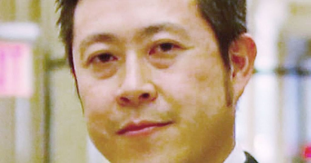 'Stressed' banker stabs wife and kids, 4 and 7, to…