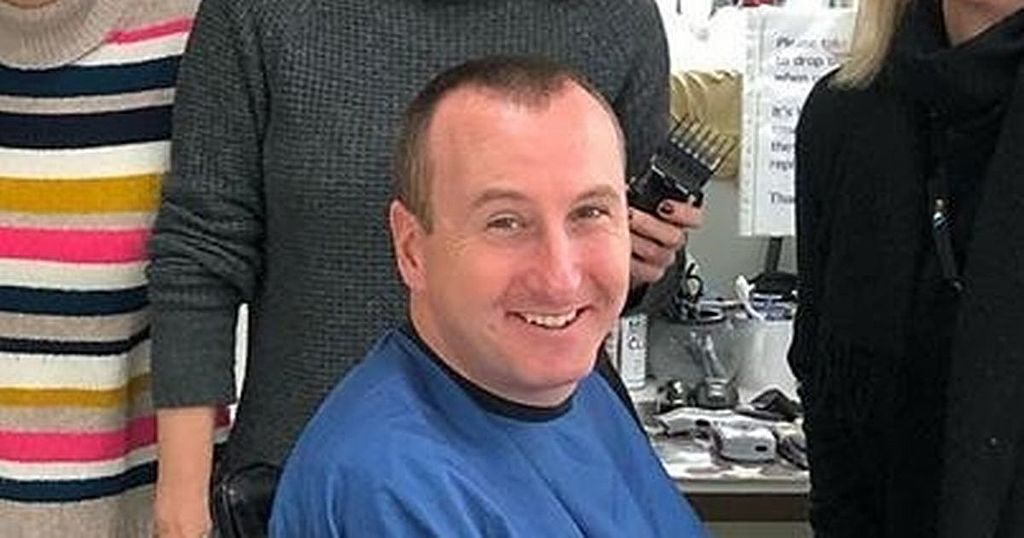 Andy Whyment brags about free haircut as he makes…