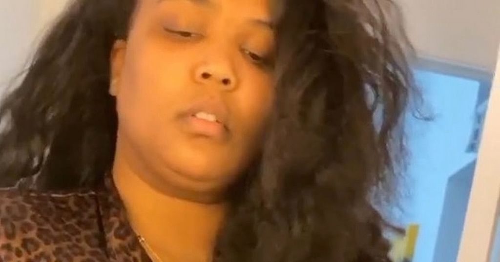 Lizzo shows off her curves in sexy leopard Savage x… Lizzo shows off her curves in sexy leopard Savage x…