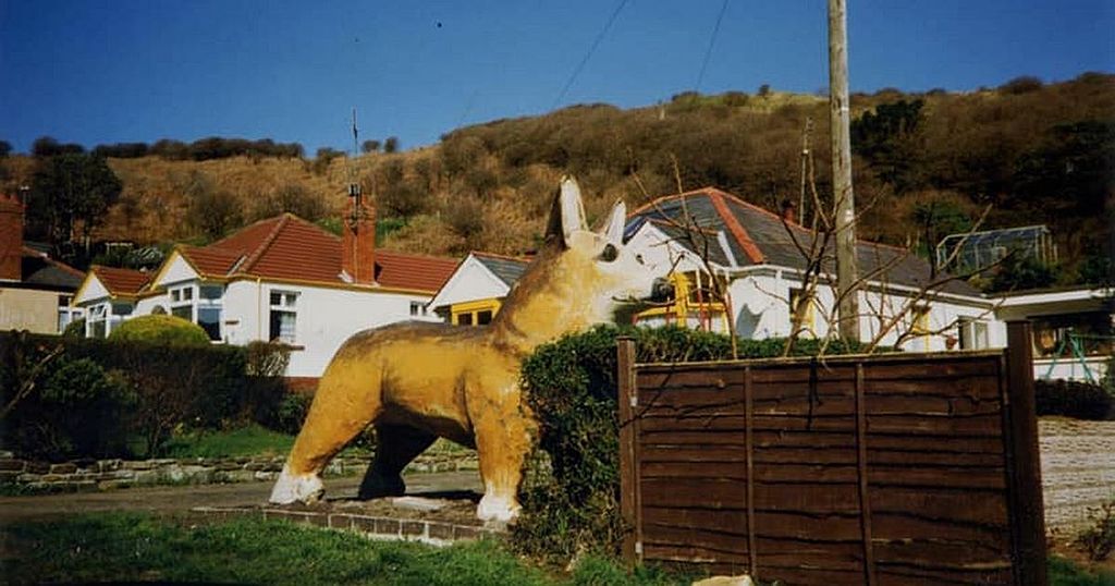 The story behind the giant corgi that stood in a…
