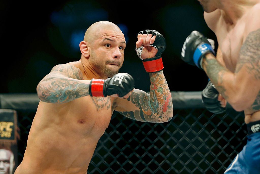 Former UFC title challenger Thiago Alves signs with…