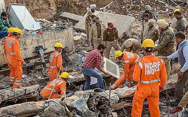 Mohali building collapse: Debris removal operations at…