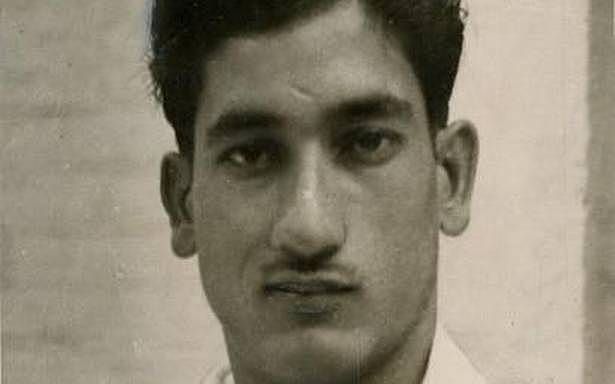 Waqar, member of Pakistan’s first Test side, passes…