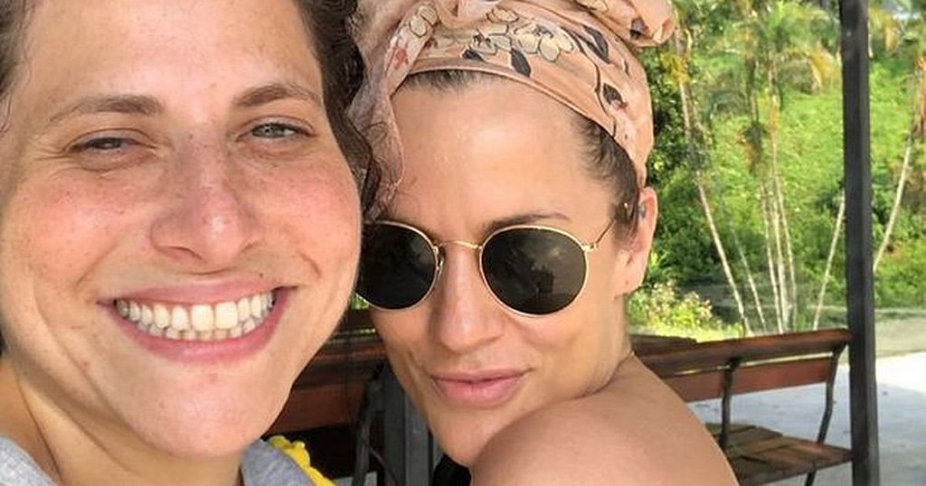 Caroline Flack's best friend shares moving last photo…