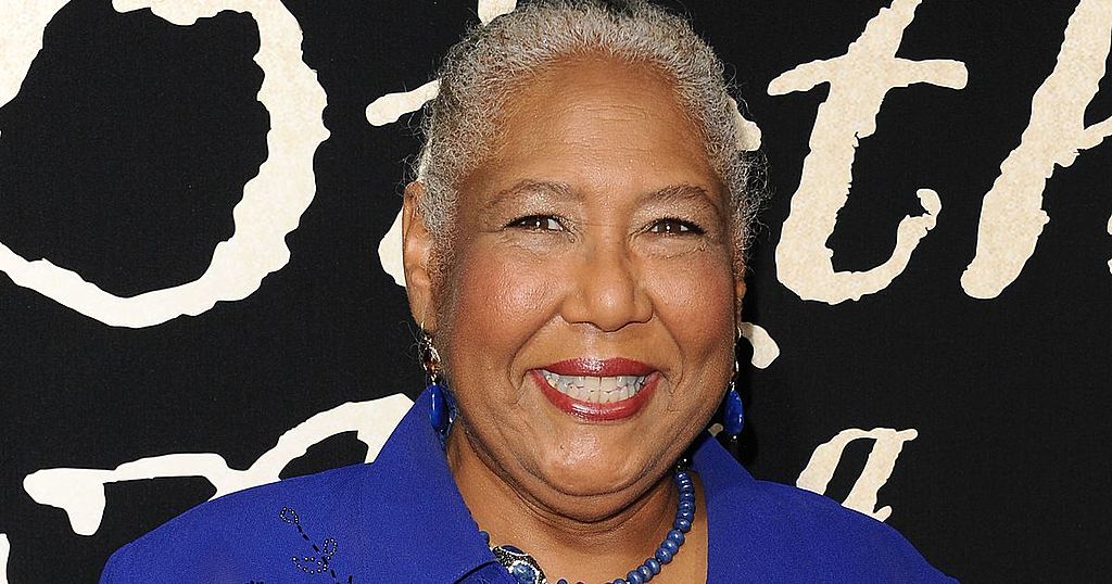 Actress Esther Scott dead: Star of 90210 and Boyz n…