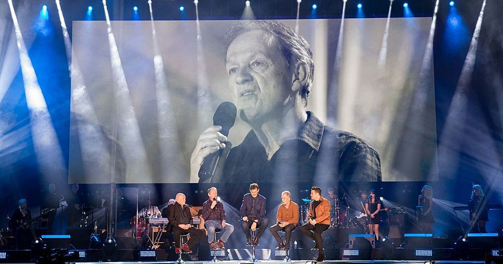 Review of Sunday for Sammy - from star-studded…