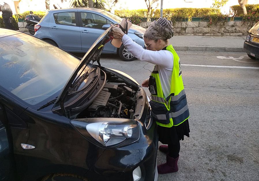Meet the Israeli volunteers giving those in need a…
