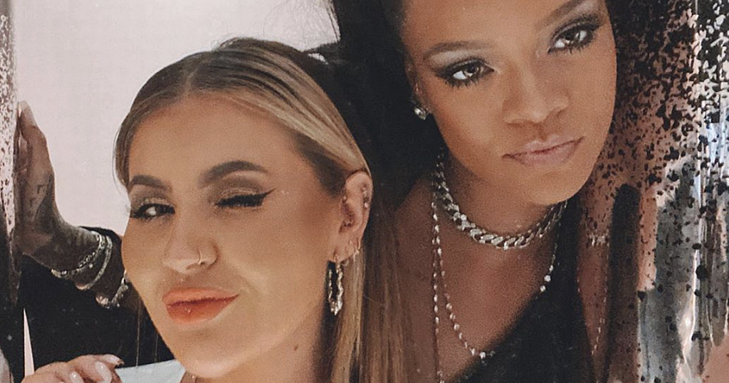 Glasgow Youtuber Jamie Genevieve hangs out with…