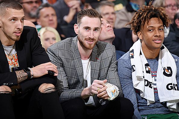 Gordon Hayward and wife Robyn expecting a son after…
