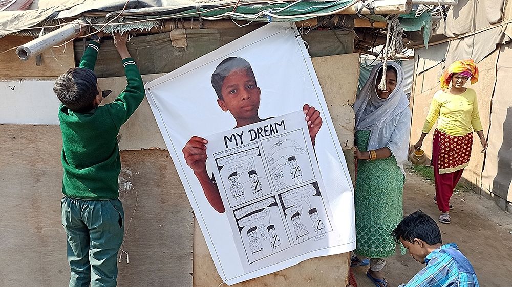 Rohingya refugees sketch their stories through…