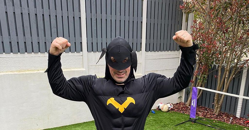 Former footballer Gary Dempsey helps kids keep fit…