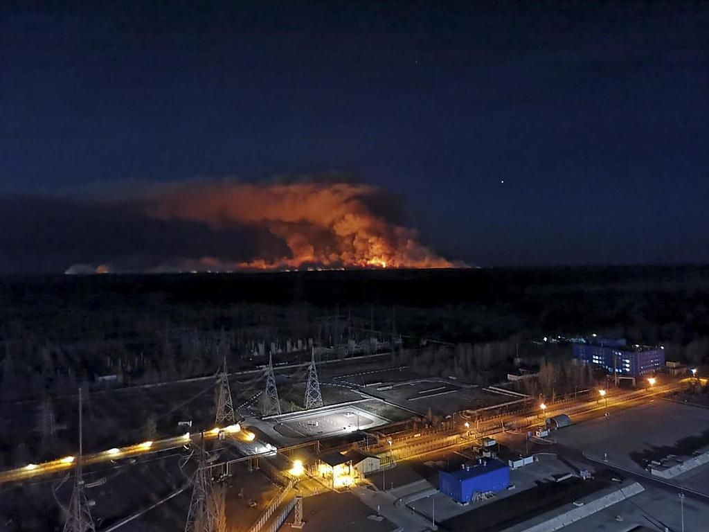 Chernobyl fire: Huge forest blaze moves within one…