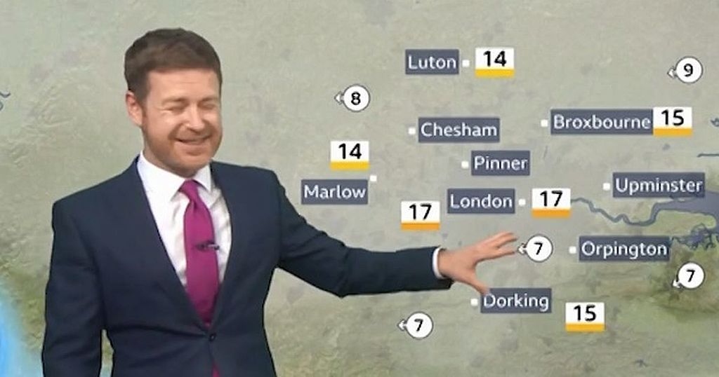 BBC weatherman makes embarrassing slip up during live…