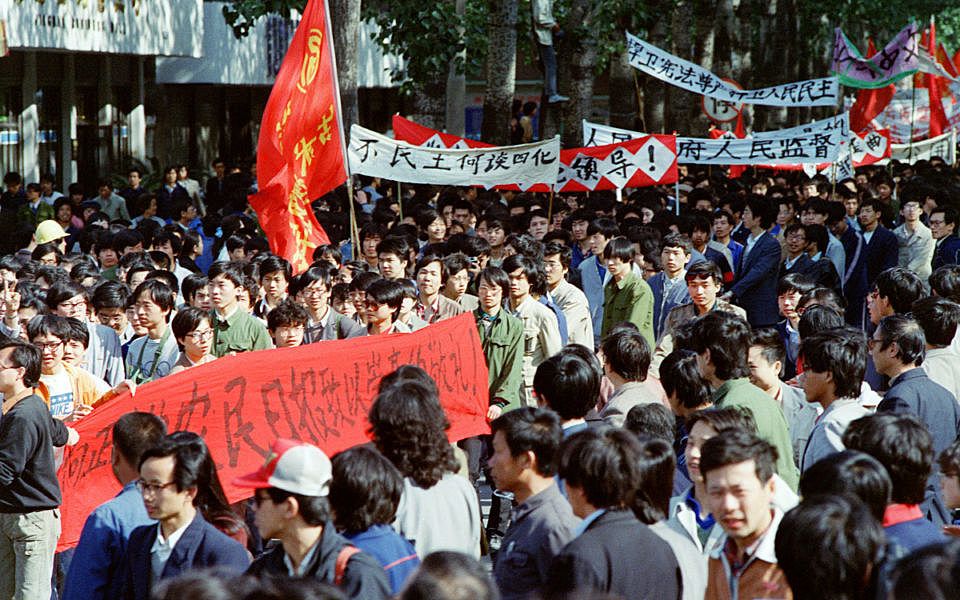 On This Day: Chinese students march in pro-democracy…