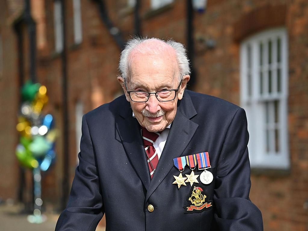 Captain Tom Moore honoured with Freedom of the City of…