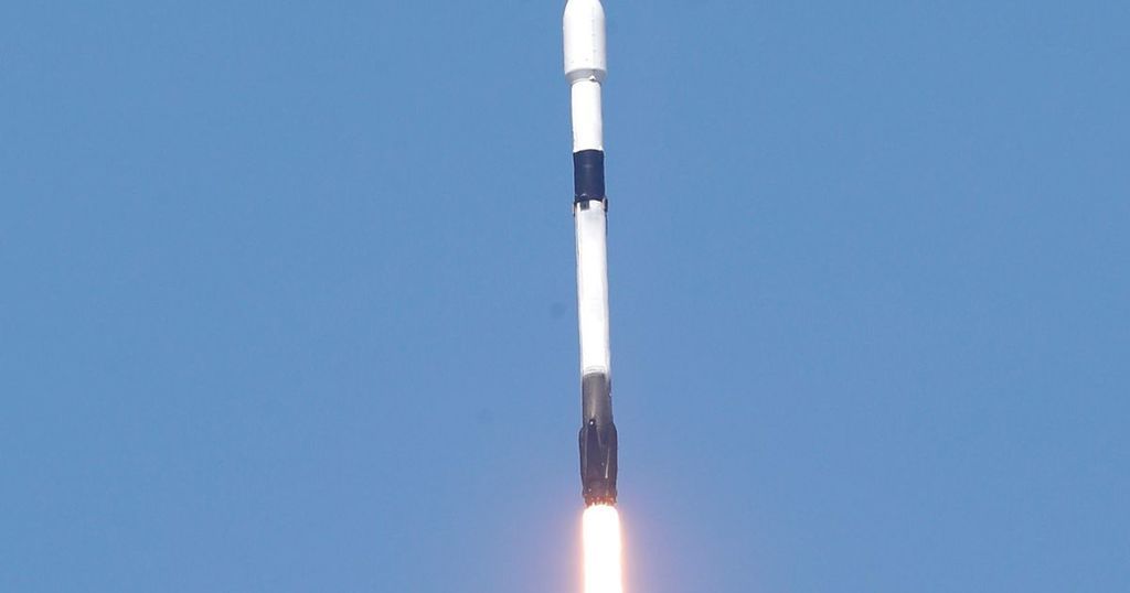 When you can see the Starlink satellites flying over…