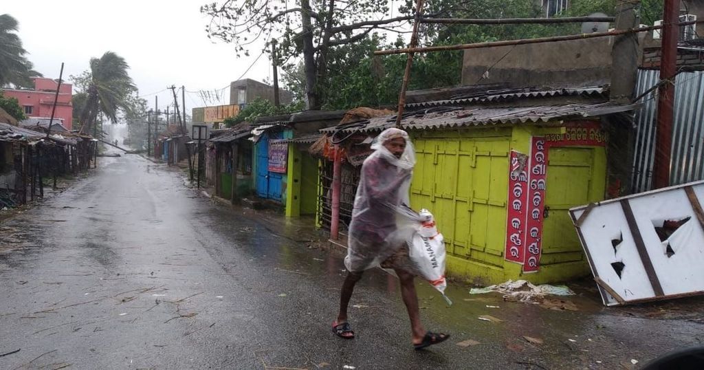 Super Cyclone Amphan tracker: India and Bangladesh…