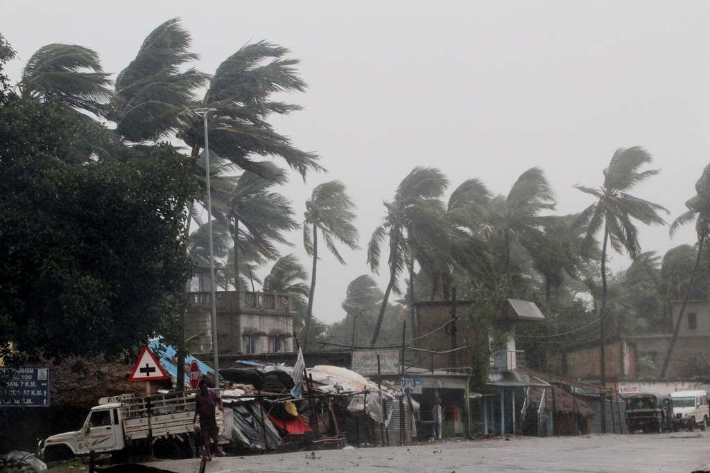 Cyclone Amphan: 'Most-powerful' storm kills at least…