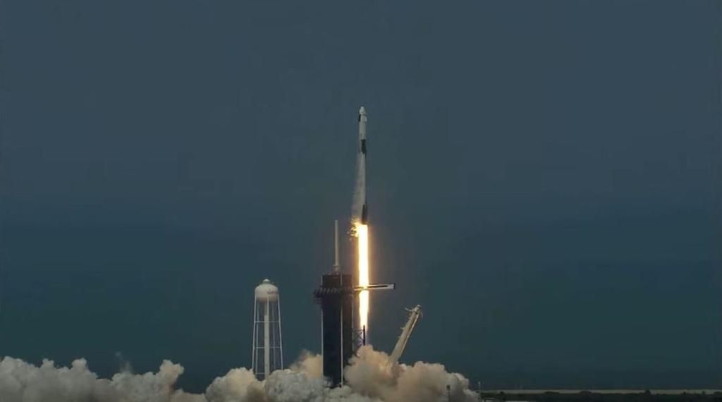 SpaceX Makes History With First-Ever Human Rocket…