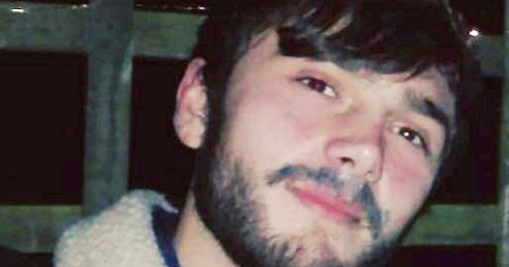 Calls for statue to be replaced with memorial for teen…