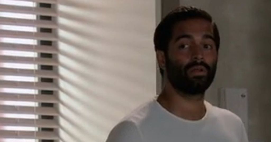 Corrie fans go wild as star reveals 'hot' new look…