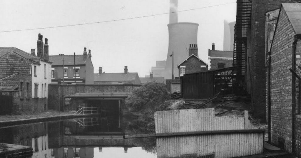 Mr L Kaye - the mystery man who captured a moment in…