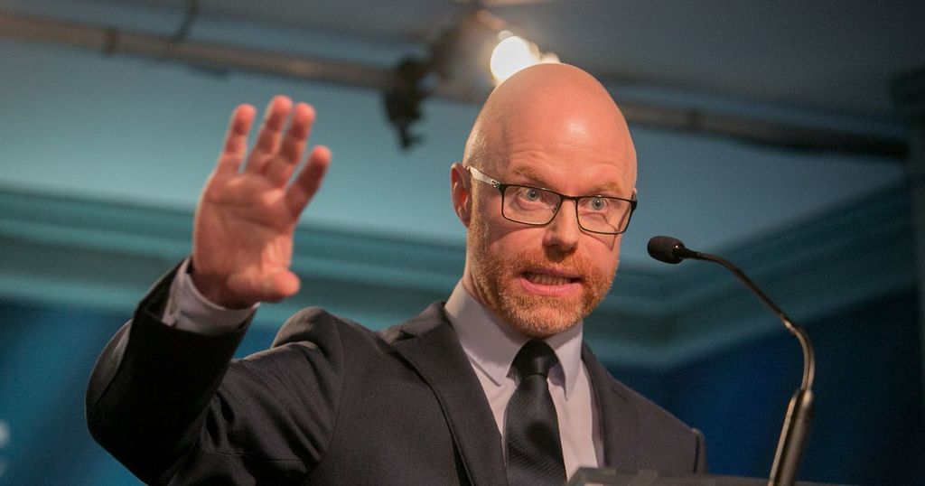 Coronavirus Ireland: Health Minister Stephen Donnelly…