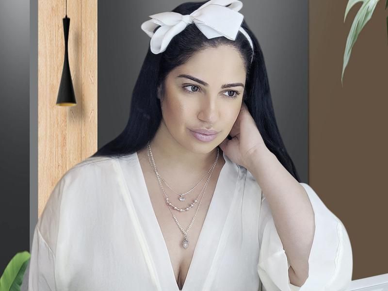 The Instagram Influencer In High Demand: How She Got…