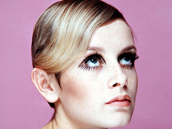 Twiggy reveals iconic 1960s pixie haircut was an…