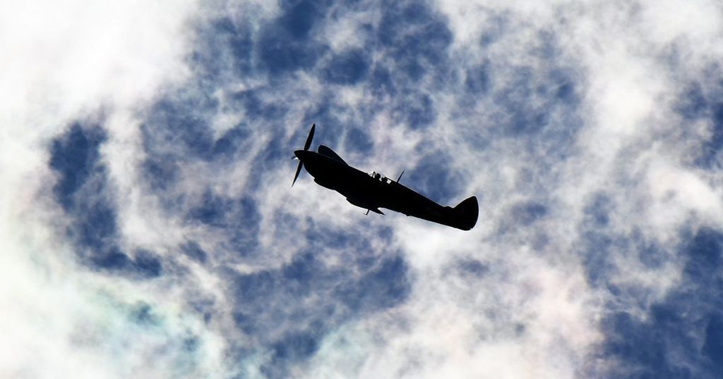 Spitfire flypast pays tribute to NHS workers in moving…